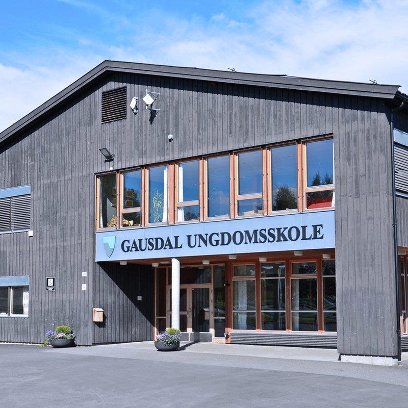 Varme ord om Gausdal ungdomsskole: – Her liker vi alle elevene ...